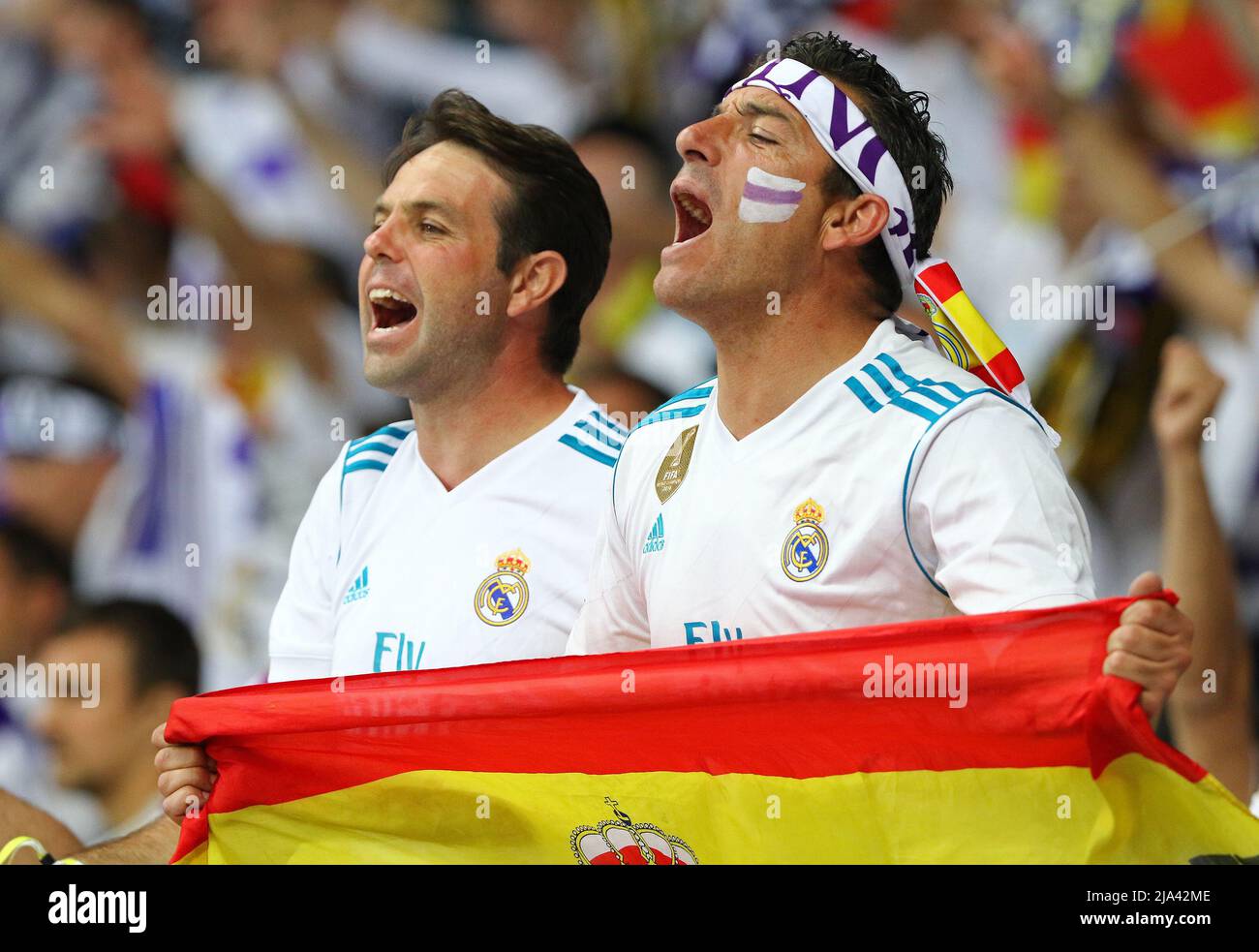 Real madrid crowd banner hi-res stock photography and images - Alamy