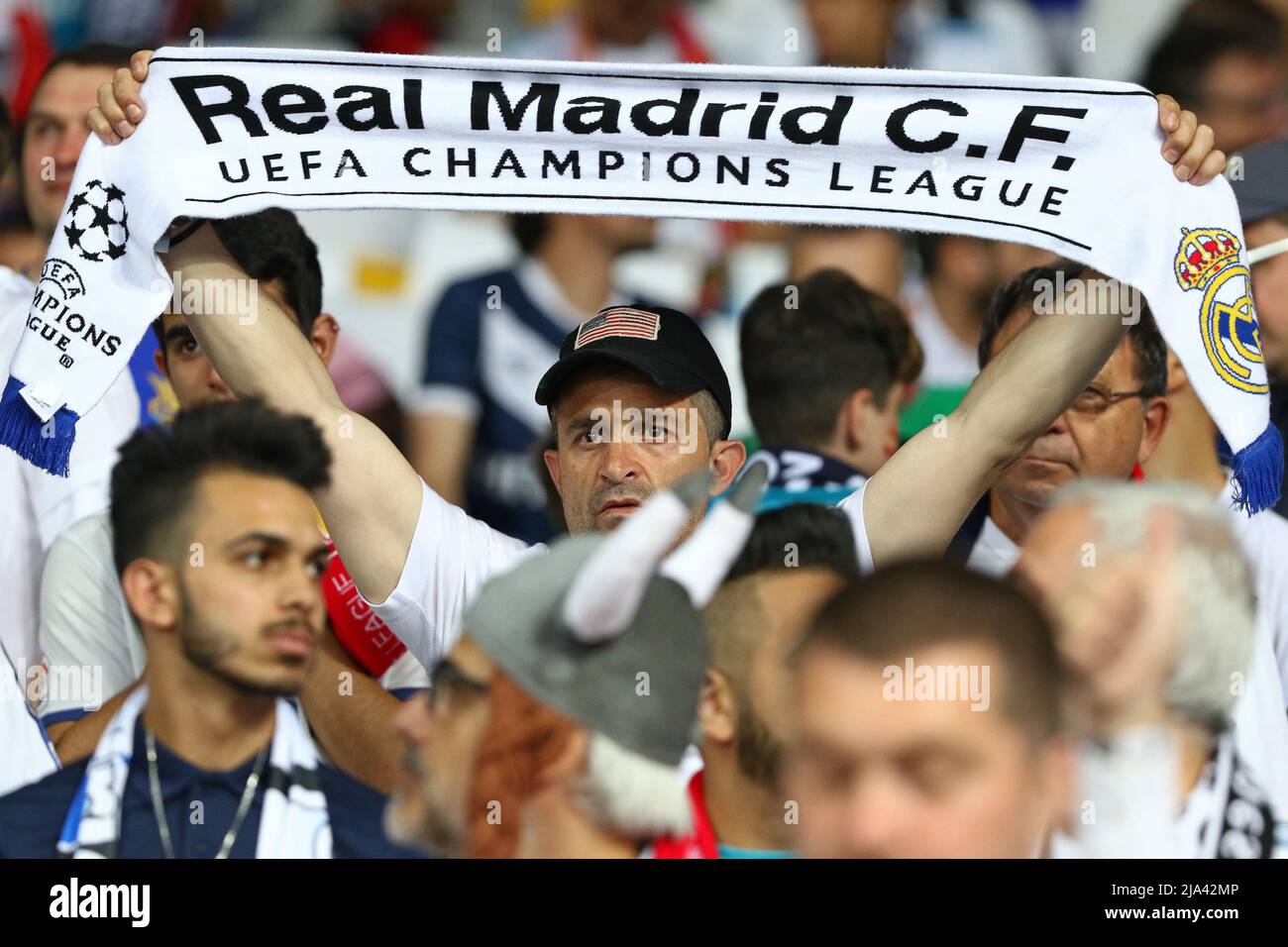 Real madrid crowd banner hi-res stock photography and images - Alamy