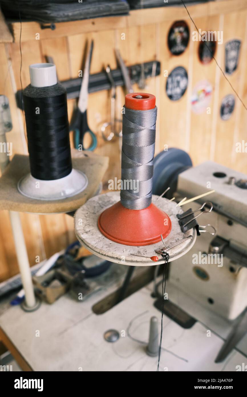 Tailoring supplies for sewing hi-res stock photography and images - Alamy