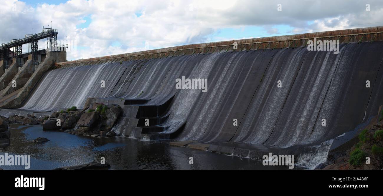 Hydroelectric power generation quebec hi-res stock photography and ...