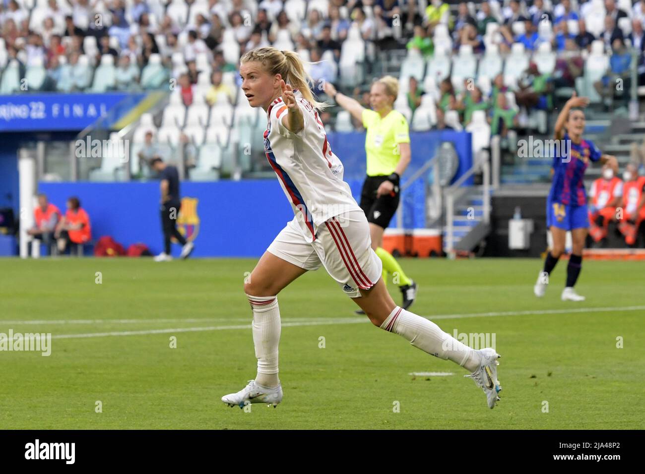 TURIN - Ada Hegerberg of Olympique Lyonnais women celebrate her goal ...