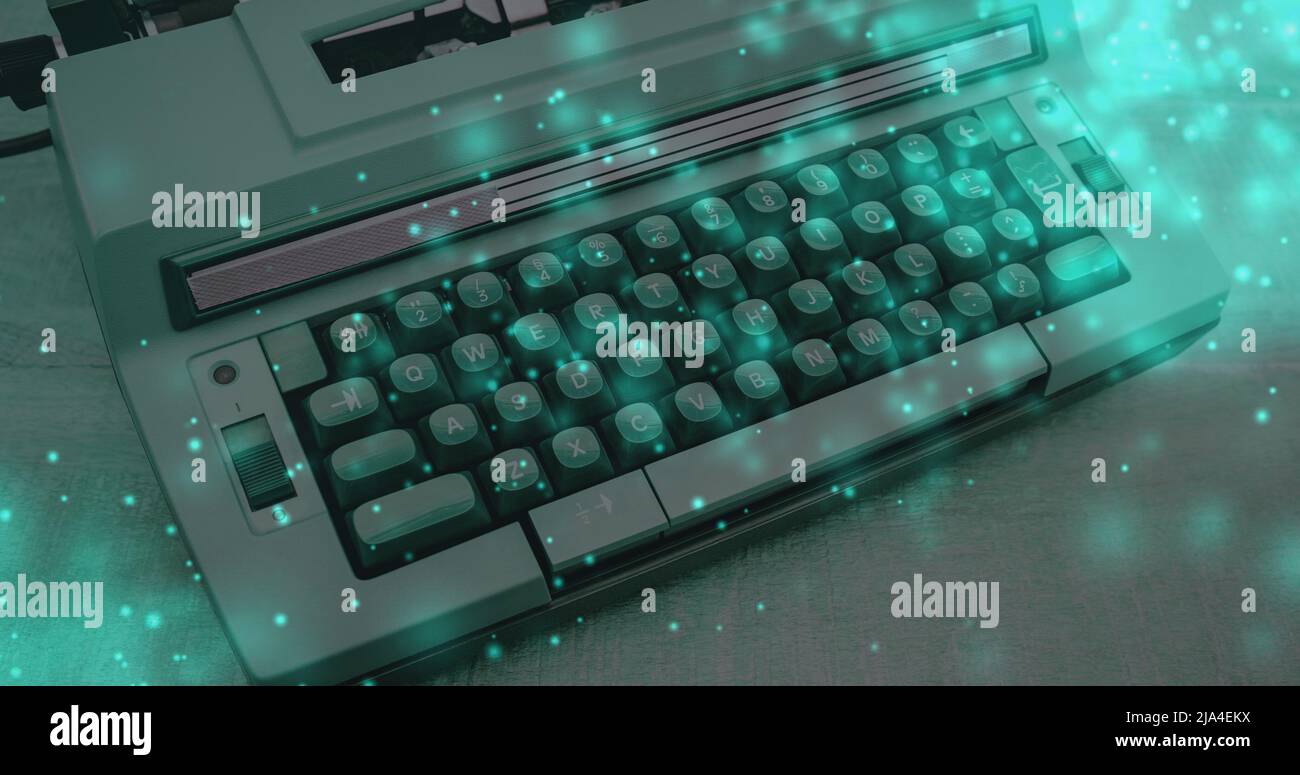 Vintage writing machine hi-res stock photography and images - Alamy