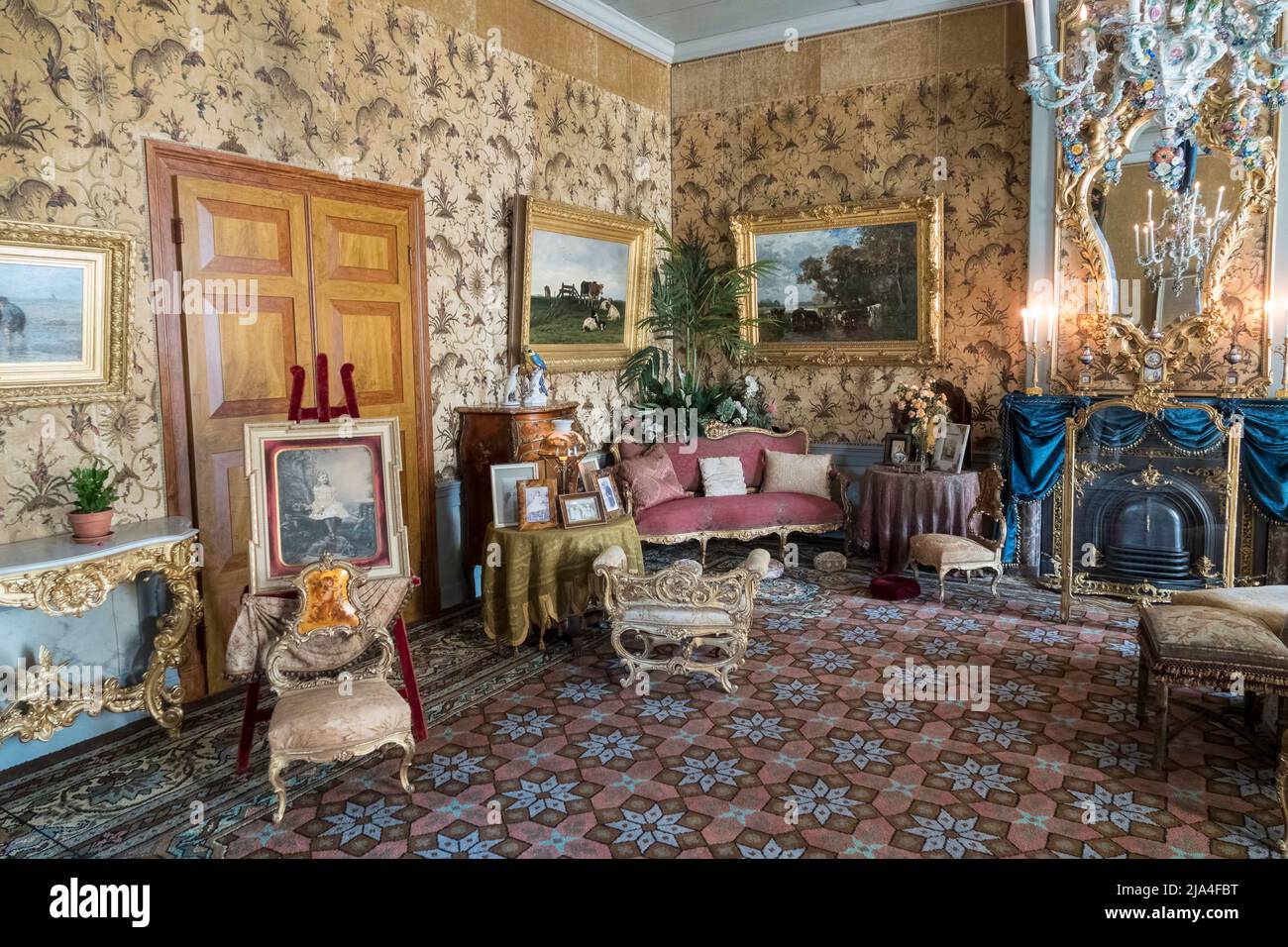 Queen Juliana's former study in palace het loo Stock Photo - Alamy