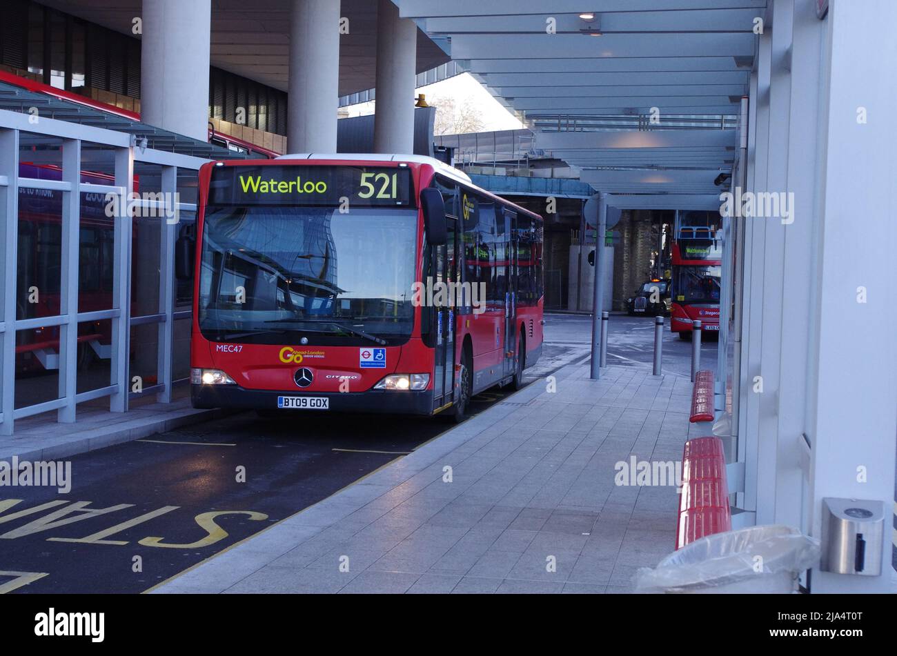 Waterloo station bus hi-res stock photography and images - Alamy