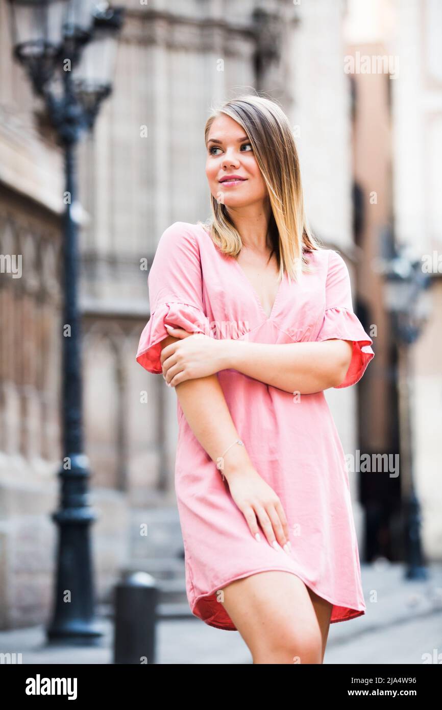 Girl walking in Barcelona streets Stock Photo - Alamy