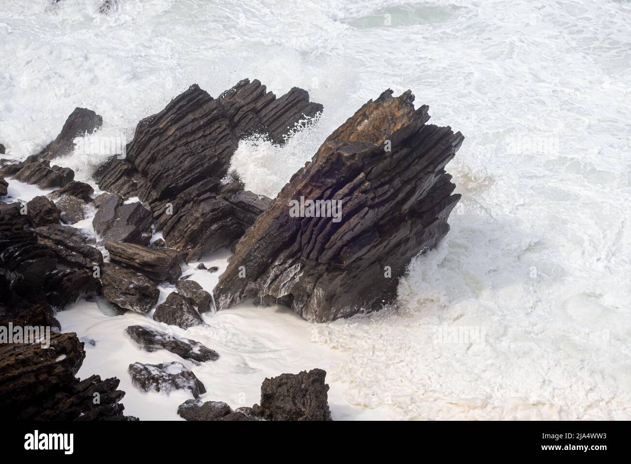 Ocean wave background cliff coastline hi-res stock photography and ...