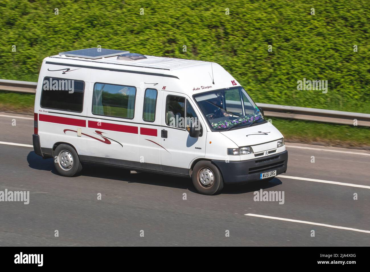 Citroen relay off grid camper van hi-res stock photography and images ...
