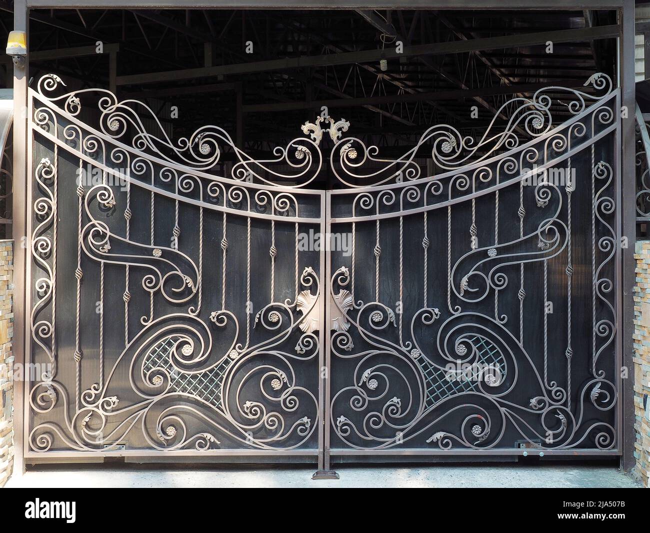 Patterned gates hi-res stock photography and images - Alamy
