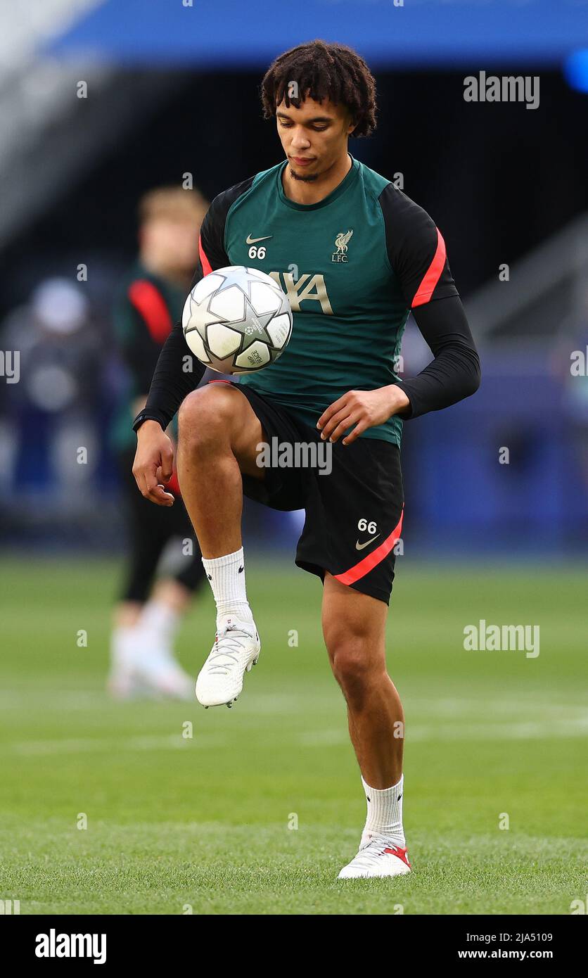 Trent alexander arnold de liverpool hi-res stock photography and images ...