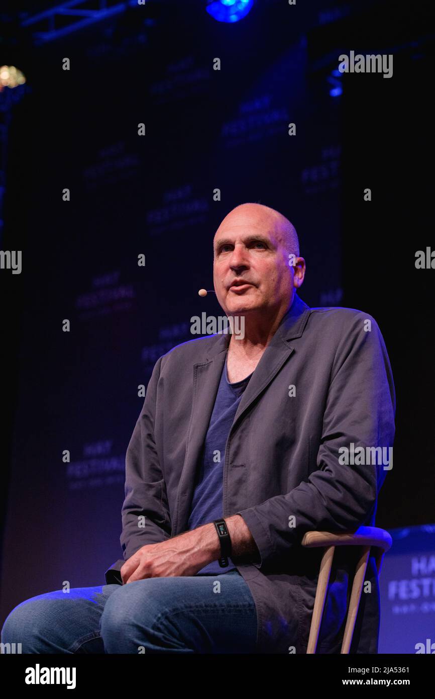 Hay-on-Wye, Wales, UK. 27th May, 2022. A Farewell to Calk, John Crace ...