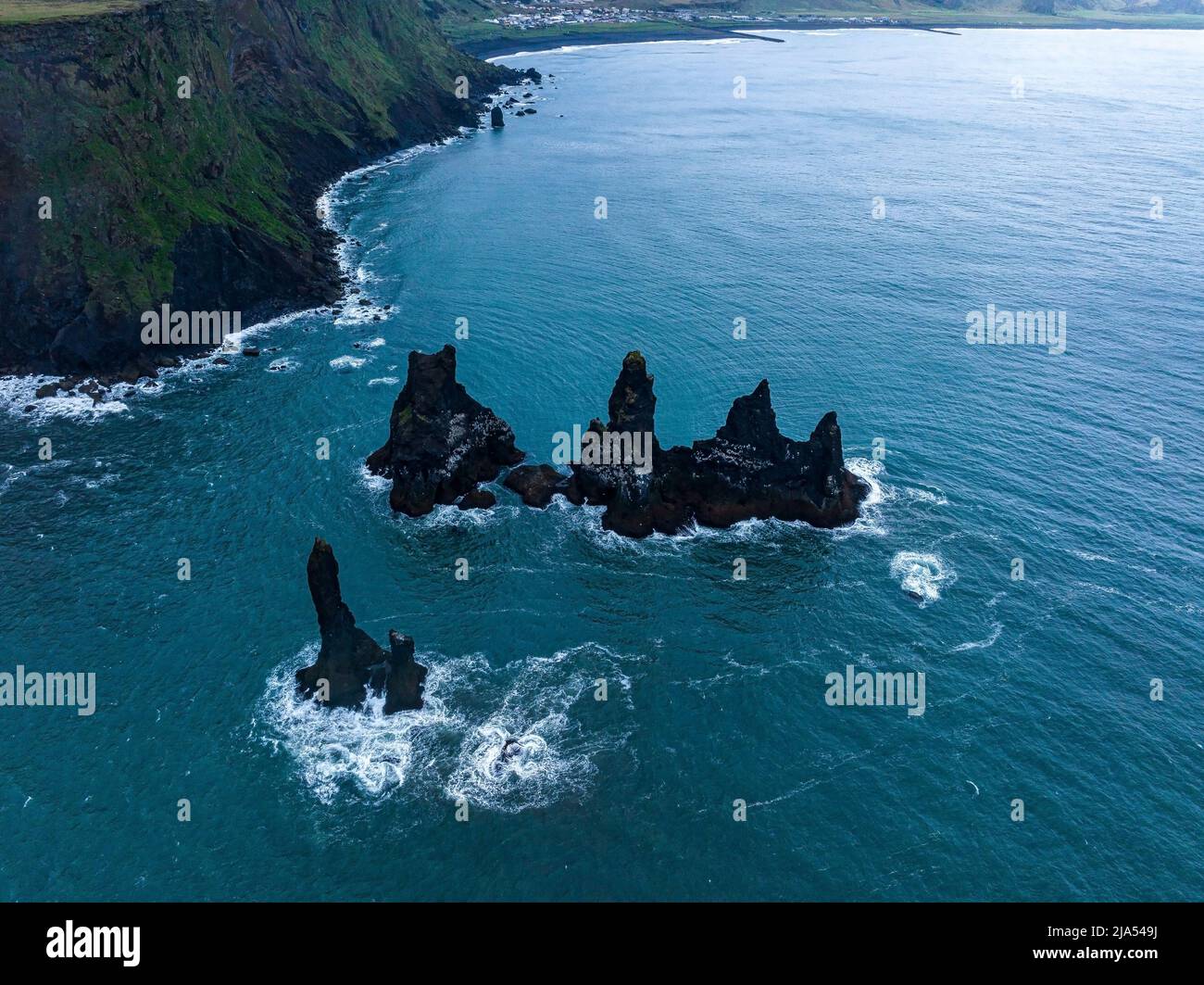 Iceland black sand beach with huge waves at Reynisfjara Vik Stock Photo ...