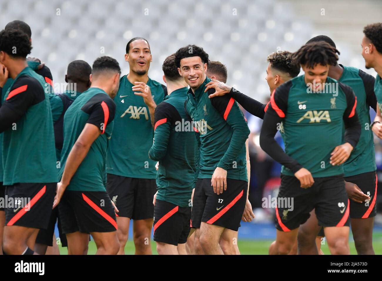 Paris, France. 27th May, 2022. Curtis Jones (17) and the players of ...