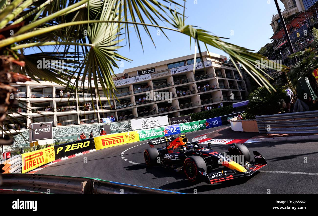 Sergio Perez (MEX) Red Bull Racing RB18. 27.05.2022. Formula 1 World Championship, Rd 7, Monaco ...