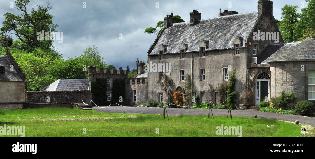 A cottage in Malleny Garden (Balerno, Scotland Stock Photo - Alamy