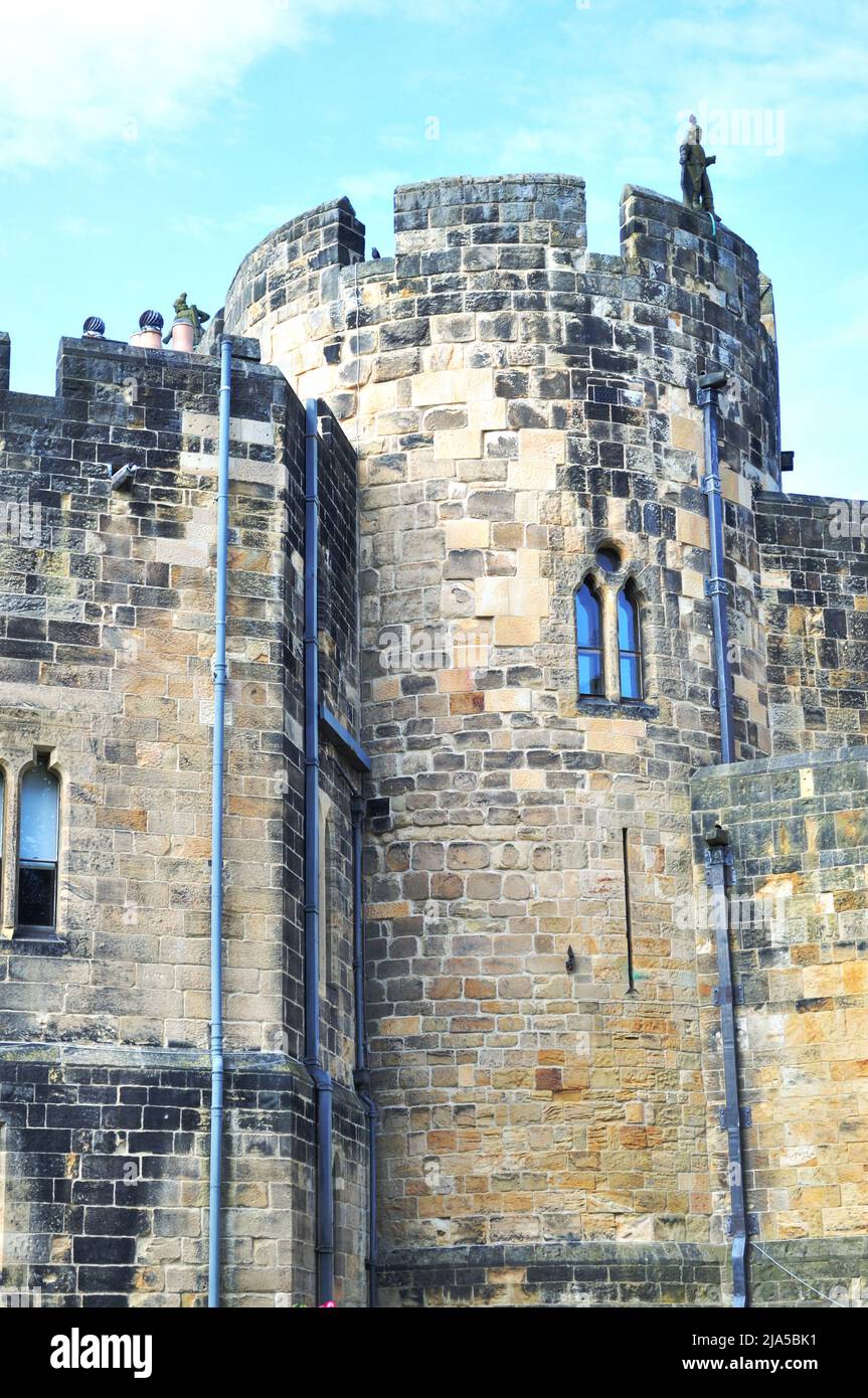 Alnwick castle harry potter hi-res stock photography and images - Alamy