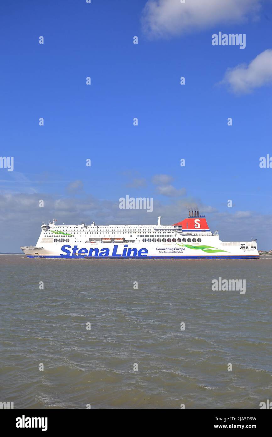 Stena Line ferry Stena Hollandica leaving Harwich Haven and passing ...