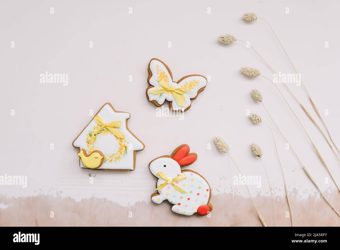 Ginger bunny hi-res stock photography and images - Alamy