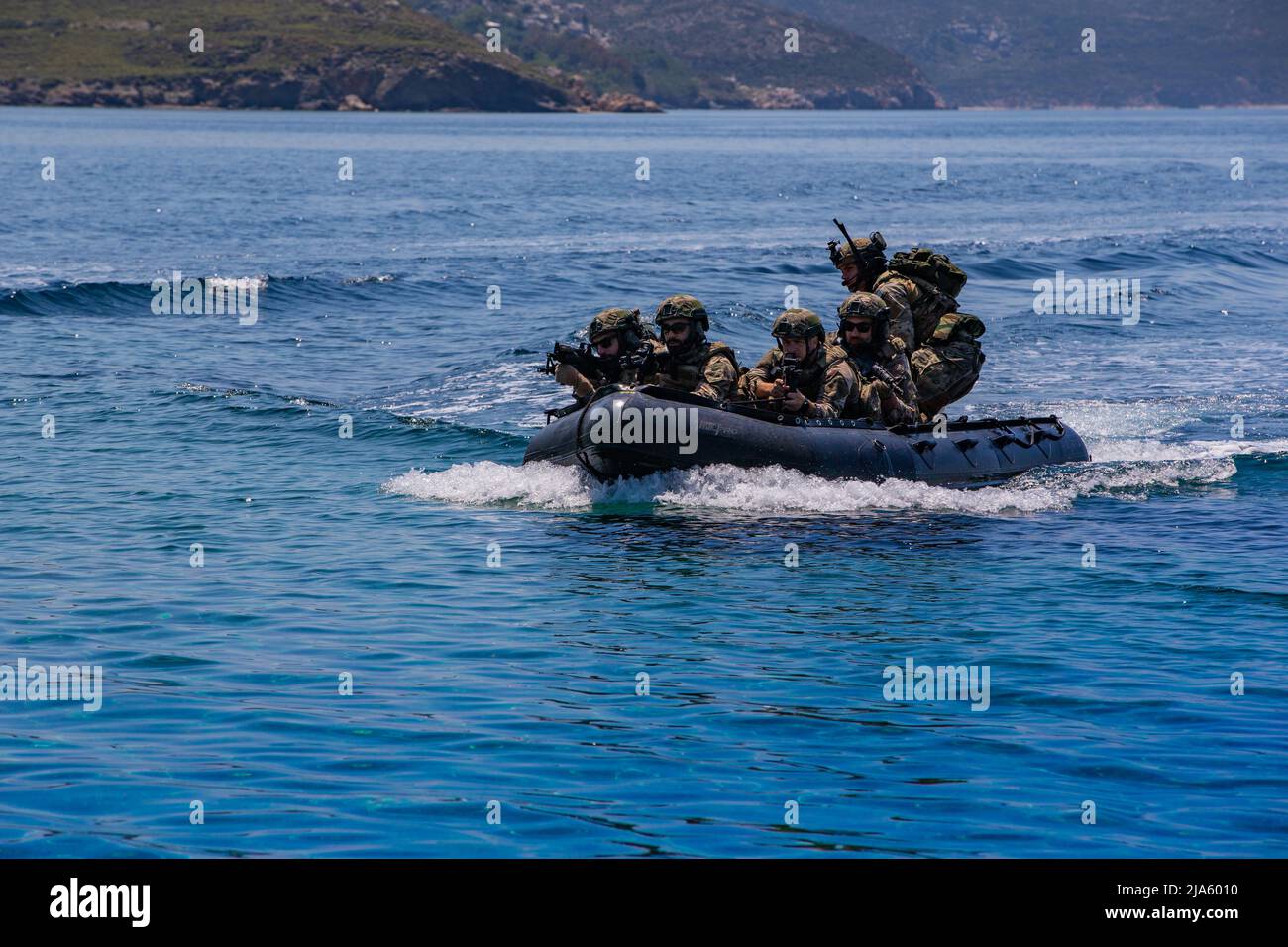 Hellenic Special Forces members assigned to the Z Amphibious Raiding ...