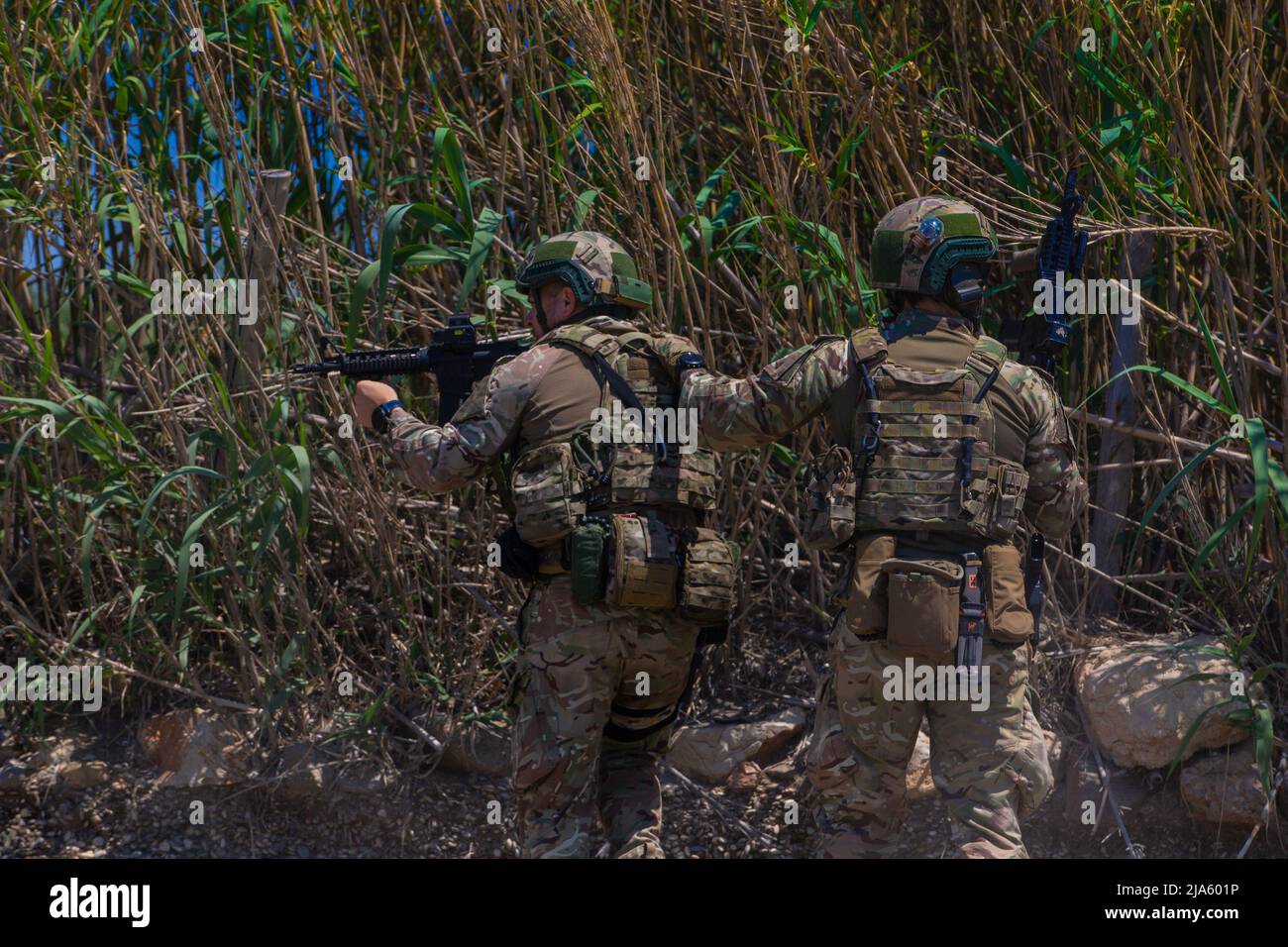 Hellenic Special Forces members assigned to the Z Amphibious Raiding ...