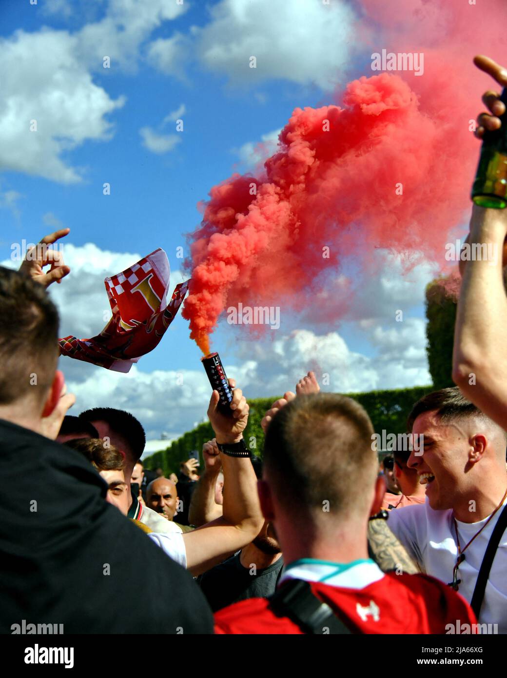 Liverpool FC's fans dance and drink near the Eiffel Tower in Paris ...