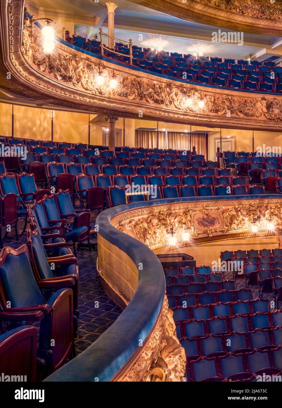 Grand theatre blackpool interior hi-res stock photography and images - Alamy