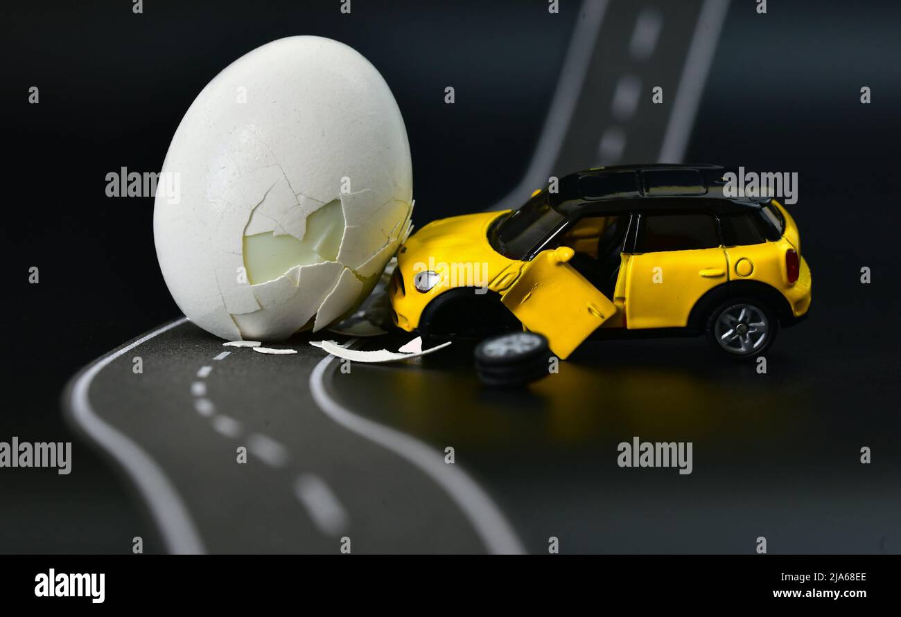 Funny car accident hi-res stock photography and images - Alamy