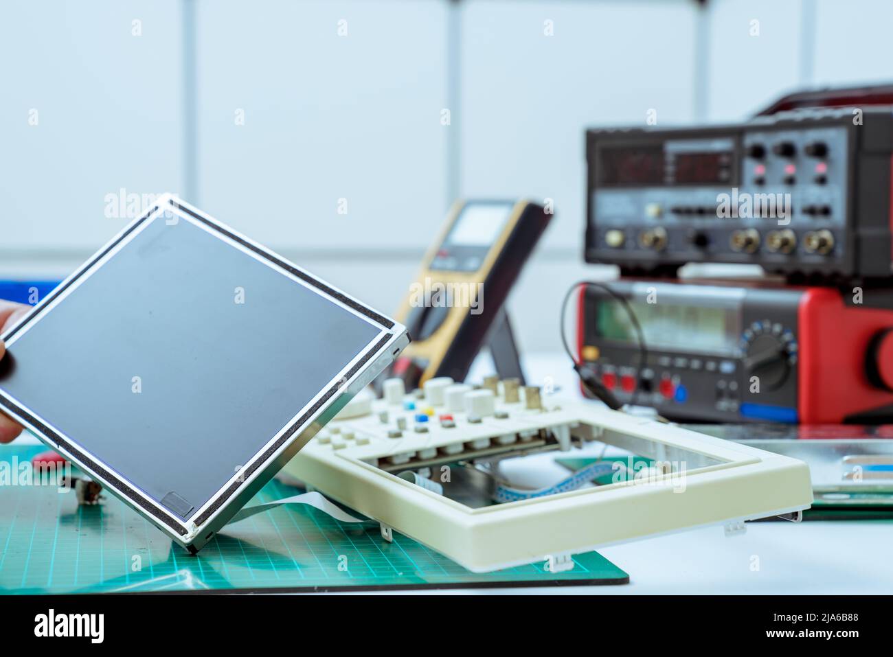 Development of the design of an electronic device in the laboratory of ...