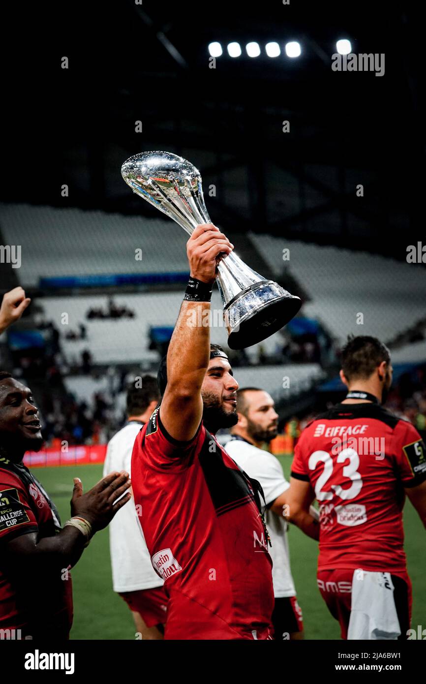 Hamza Kaabeche with the trophy during the rugby European Challenge Cup ...