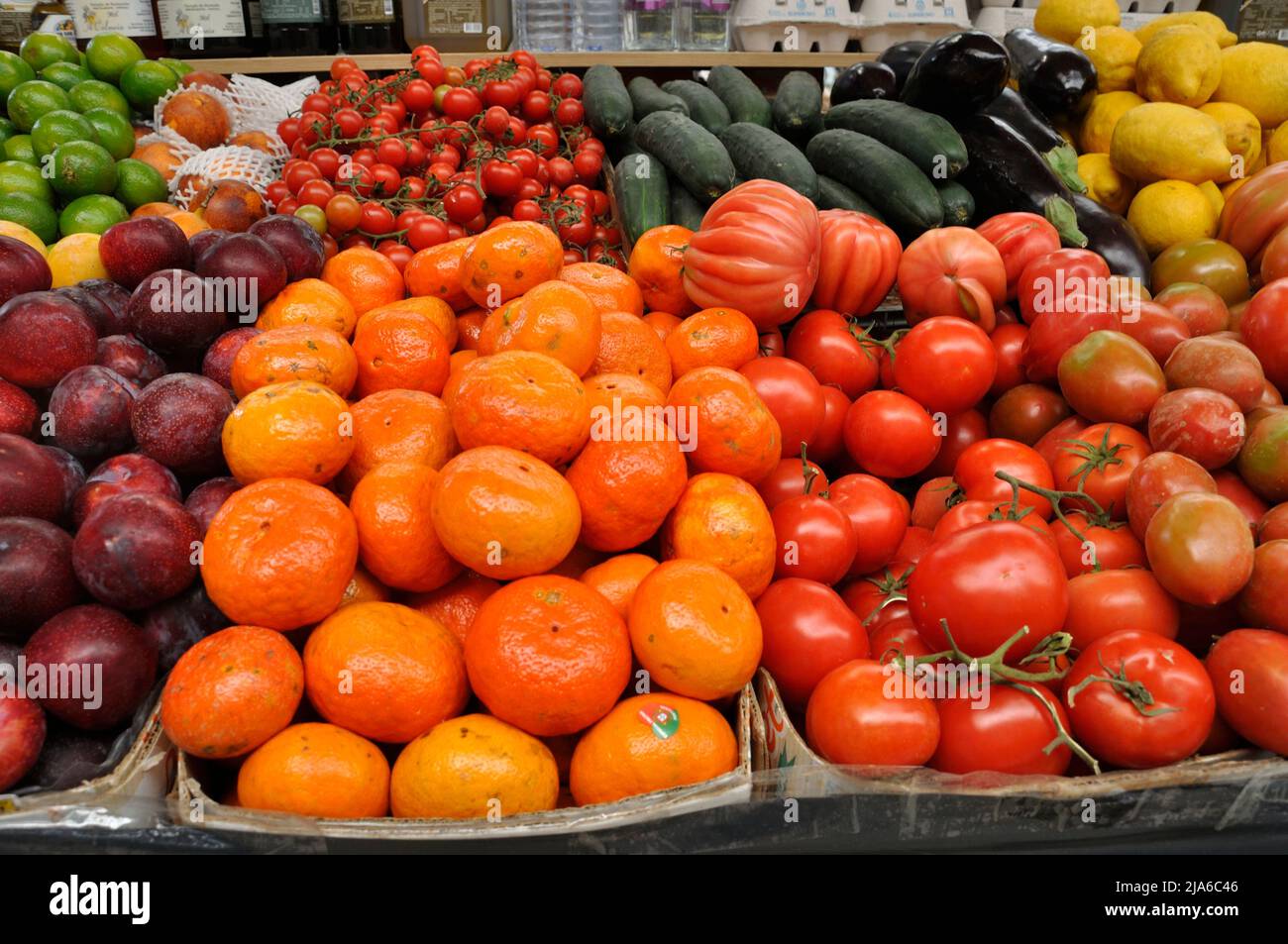 Vegetables in a Portuguese market Stock Photo - Alamy