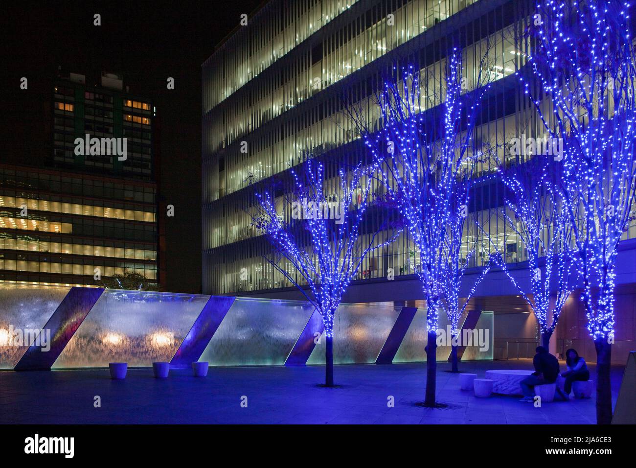 Roppongi building hi-res stock photography and images - Alamy