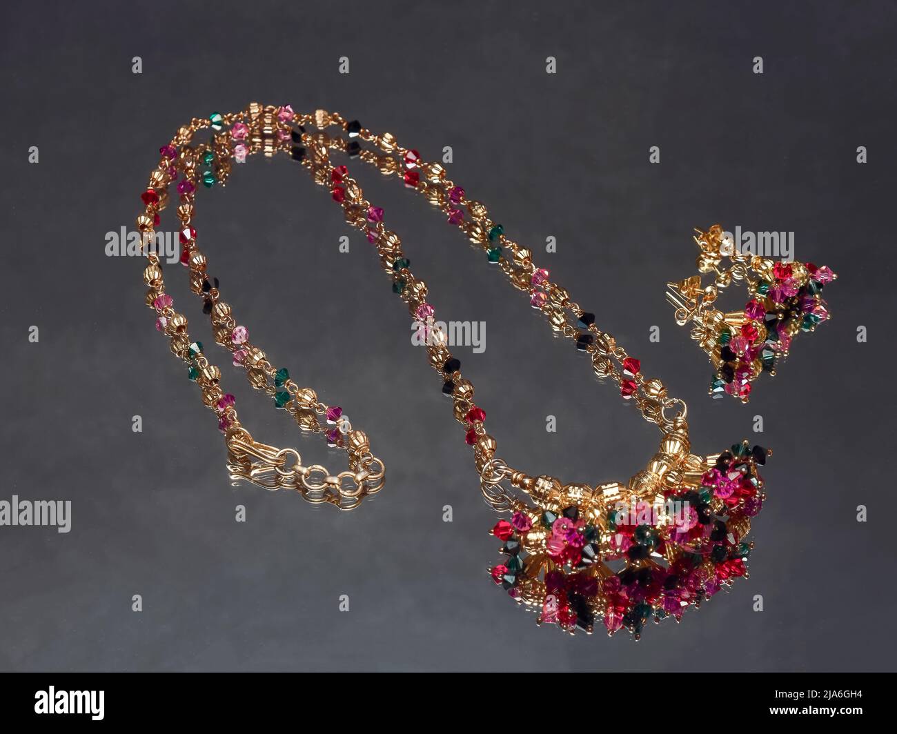 Gold gram one hi-res stock photography and images - Alamy