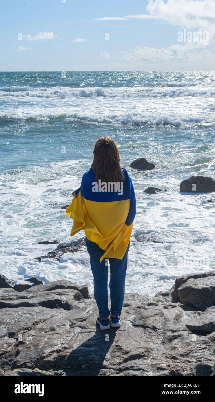 Refugee girl from ukraine hi-res stock photography and images - Alamy