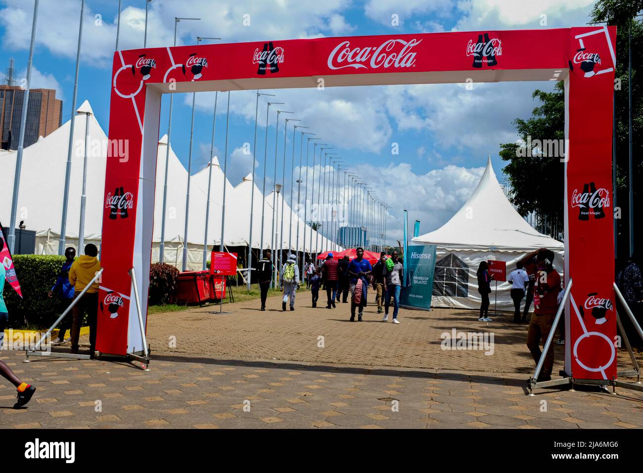 Nairobi, Kenya. 27th May, 2022. Residents arrive at the Kenyatta ...