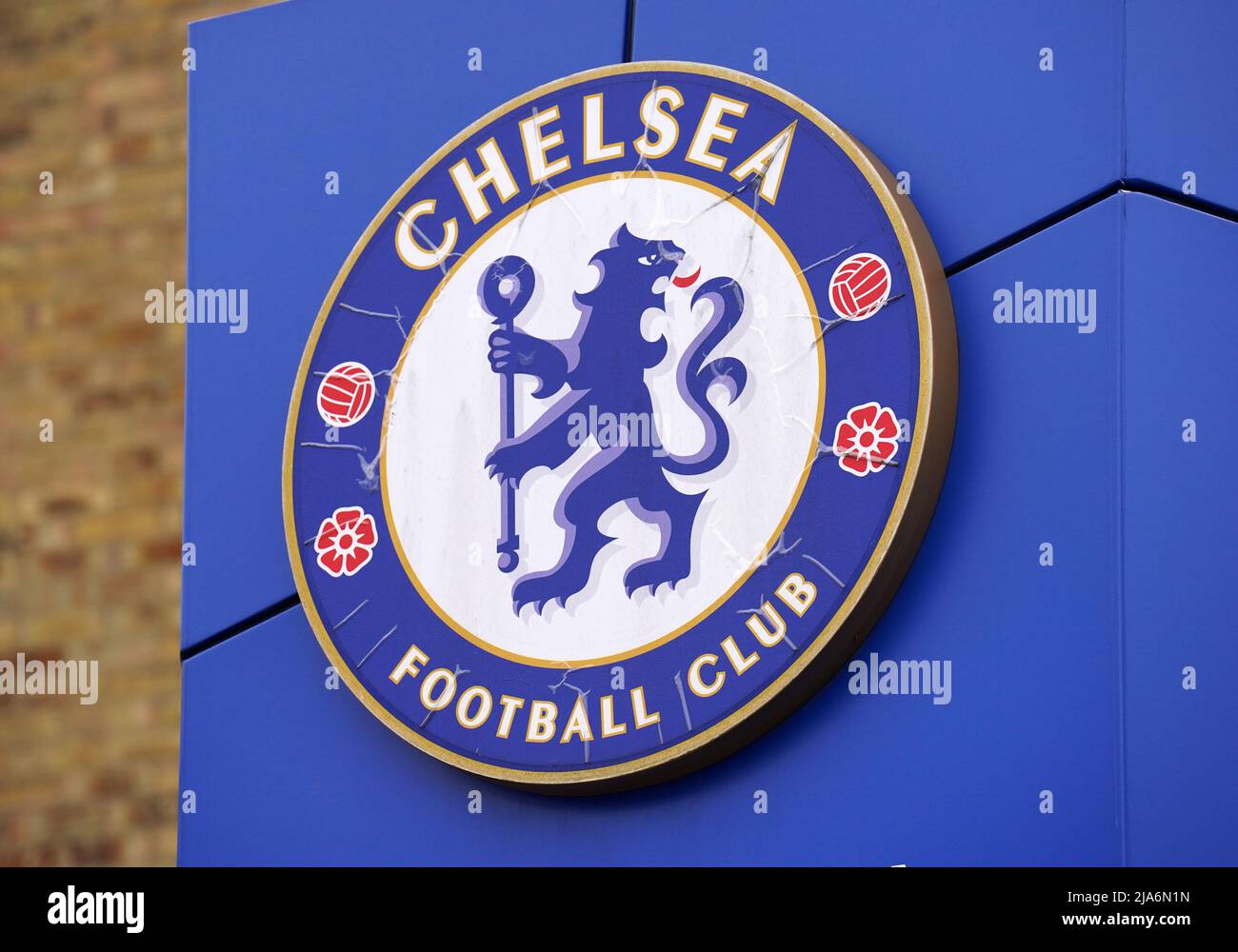 Chelsea crest hi-res stock photography and images - Alamy