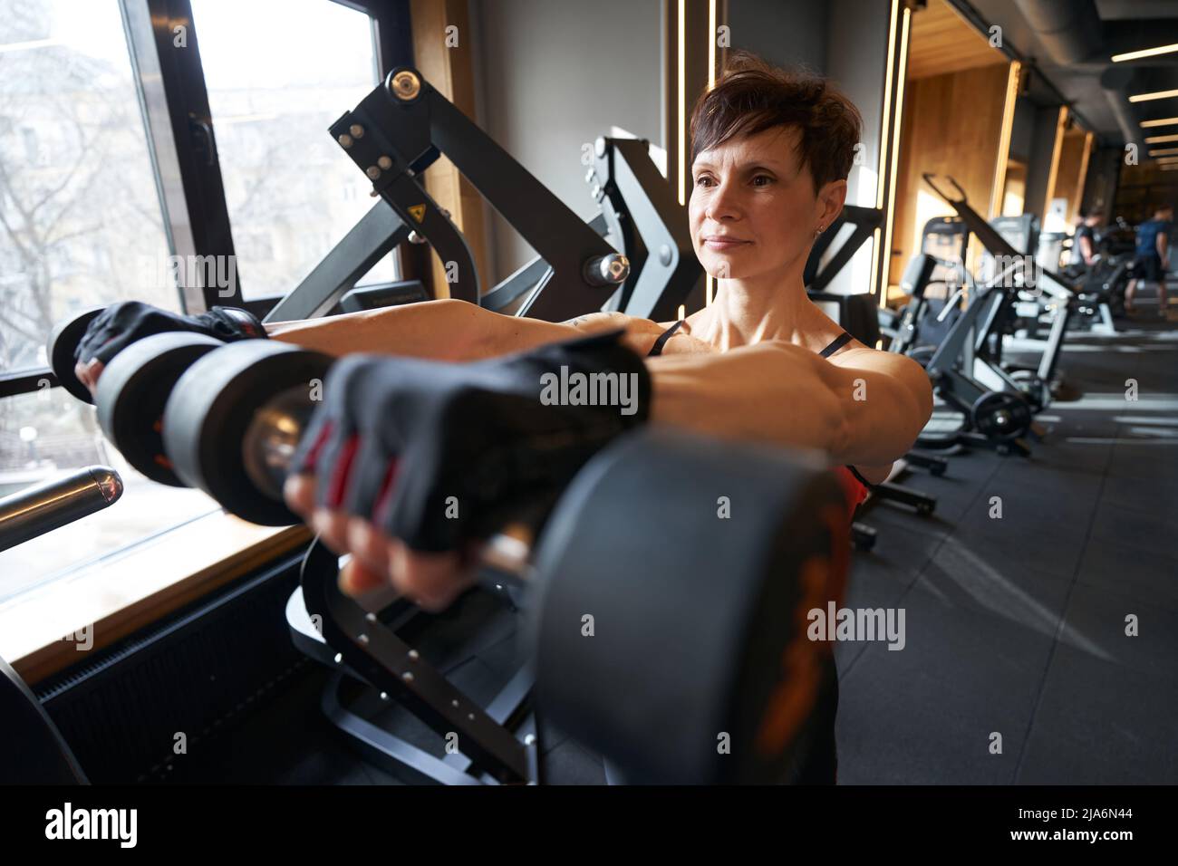Upper body training professional female hi-res stock photography and images - Alamy