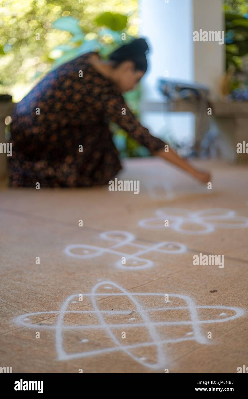 Indian woman drawing hi-res stock photography and images - Alamy