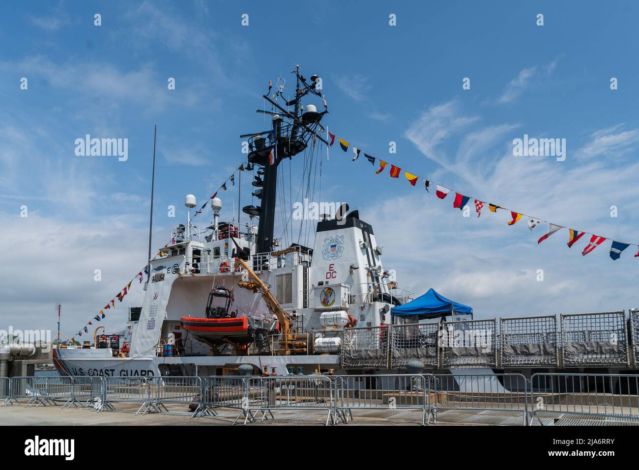 Uss milmaukee hi-res stock photography and images - Alamy
