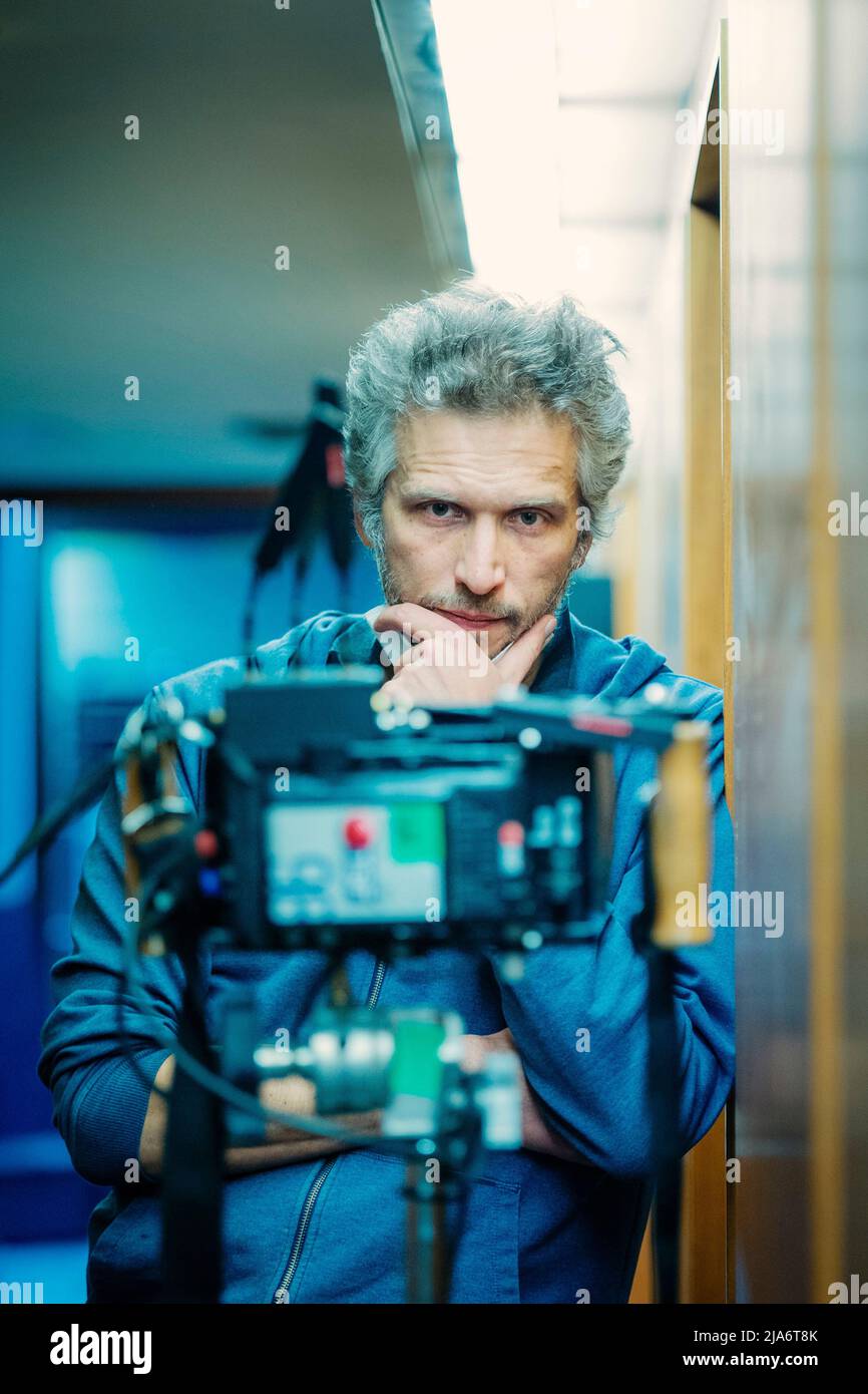 THOMAS KRUITHOF in PROMISES (2021) -Original title: LES PROMESSES ...