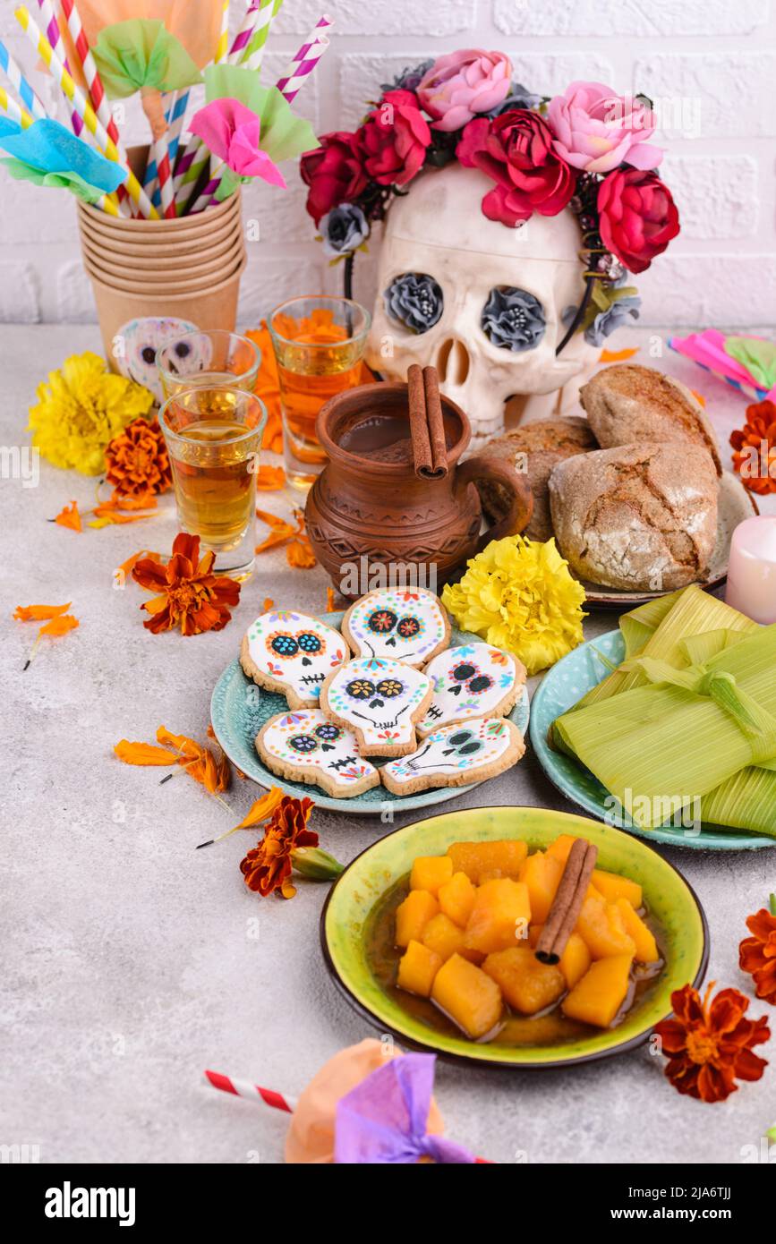 Traditional Day of the dead food Stock Photo - Alamy