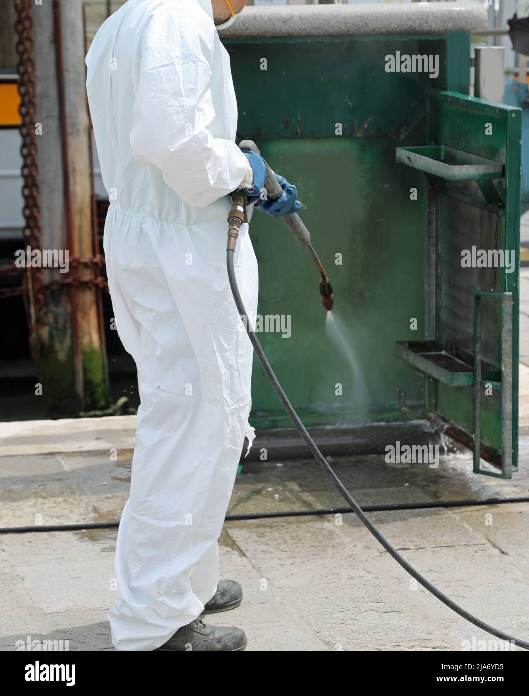 Hydro jet cleaning hi-res stock photography and images - Alamy