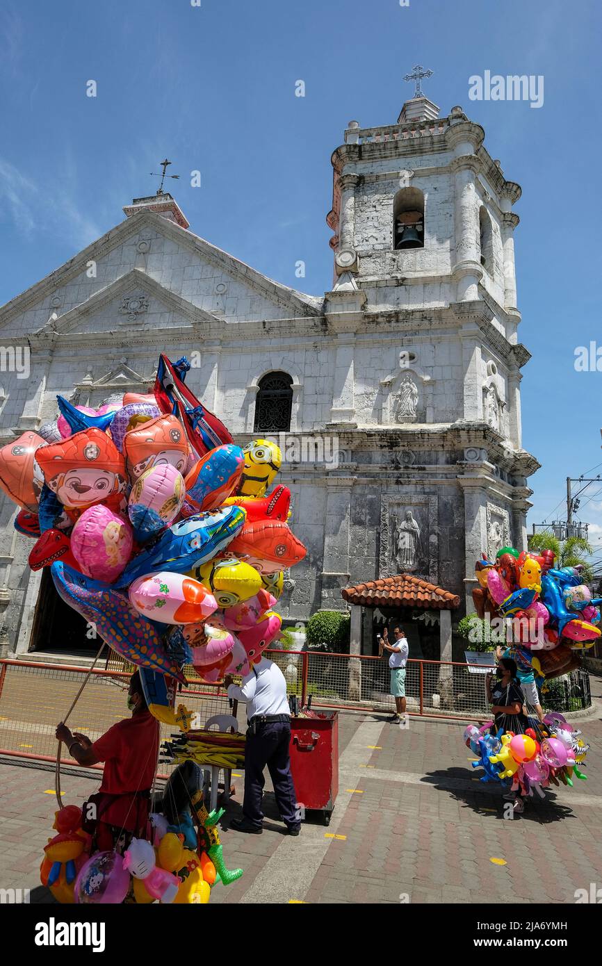 Cebu, Philippines - May 2022: Balloon vendors at the Basilica Minore ...