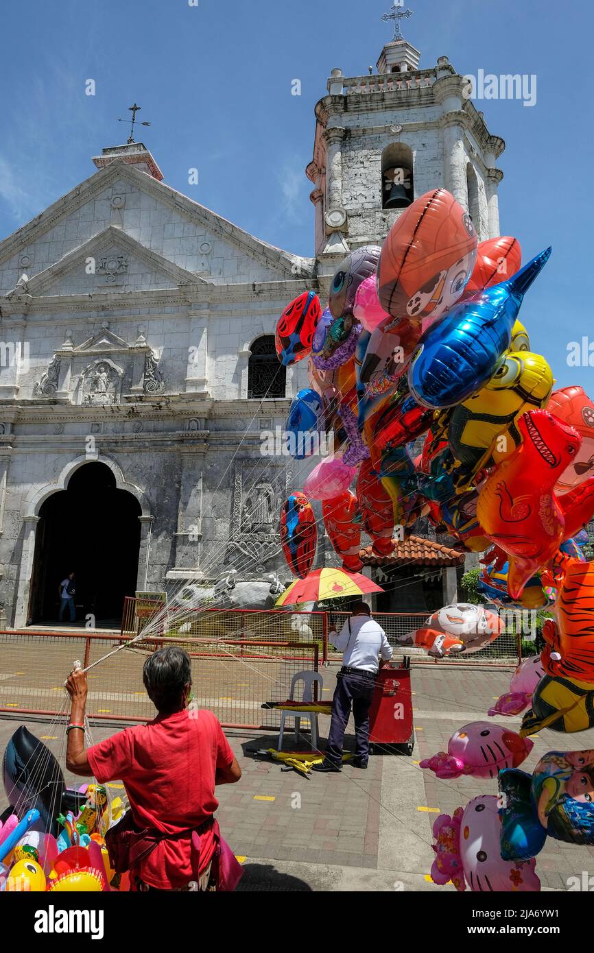 Cebu, Philippines - May 2022: Balloon vendors at the Basilica Minore ...
