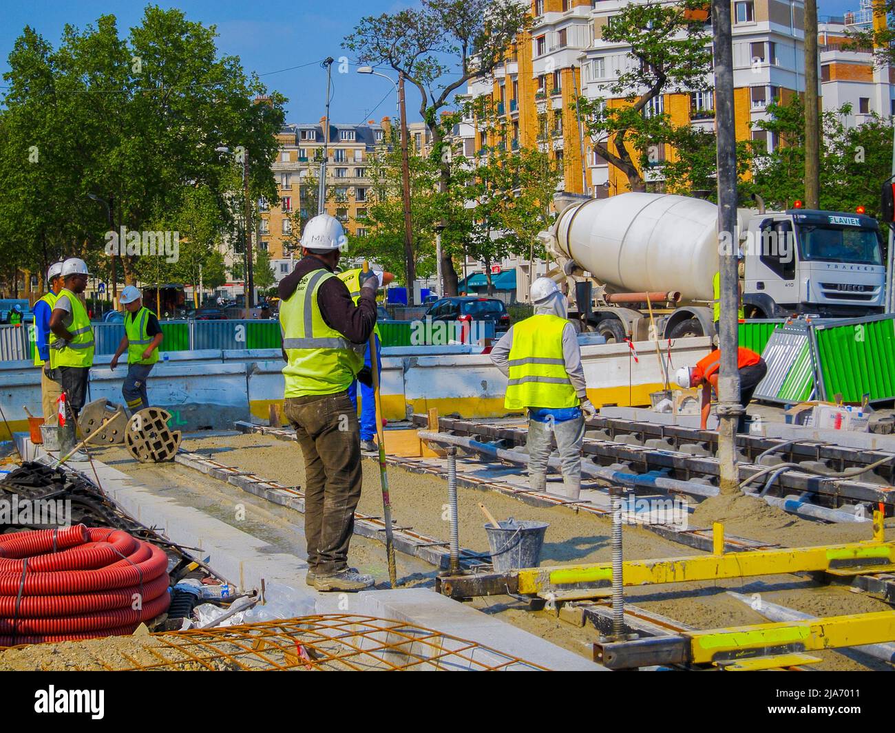 Group men working tram paris hi-res stock photography and images - Alamy