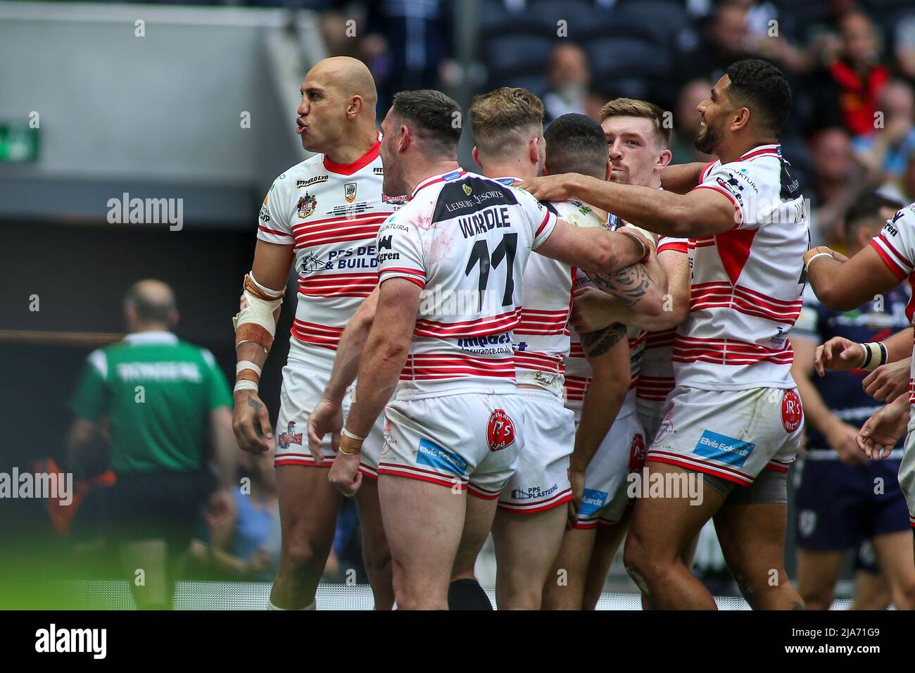 London, UK. 28th May, 2022. Try Leigh Blake Ferguson celebrates during ...