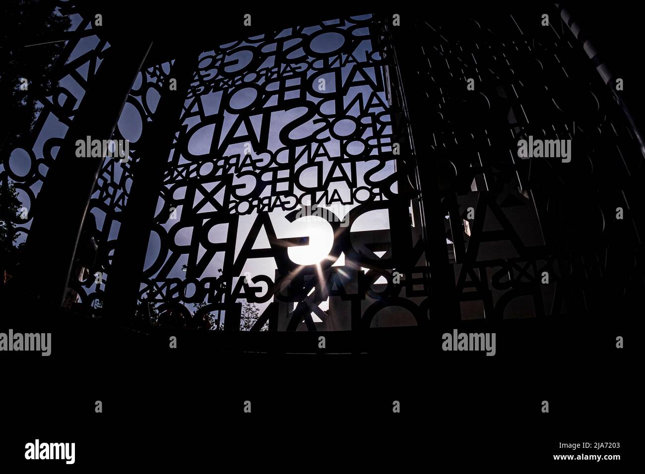 Slam into wall hi-res stock photography and images - Alamy