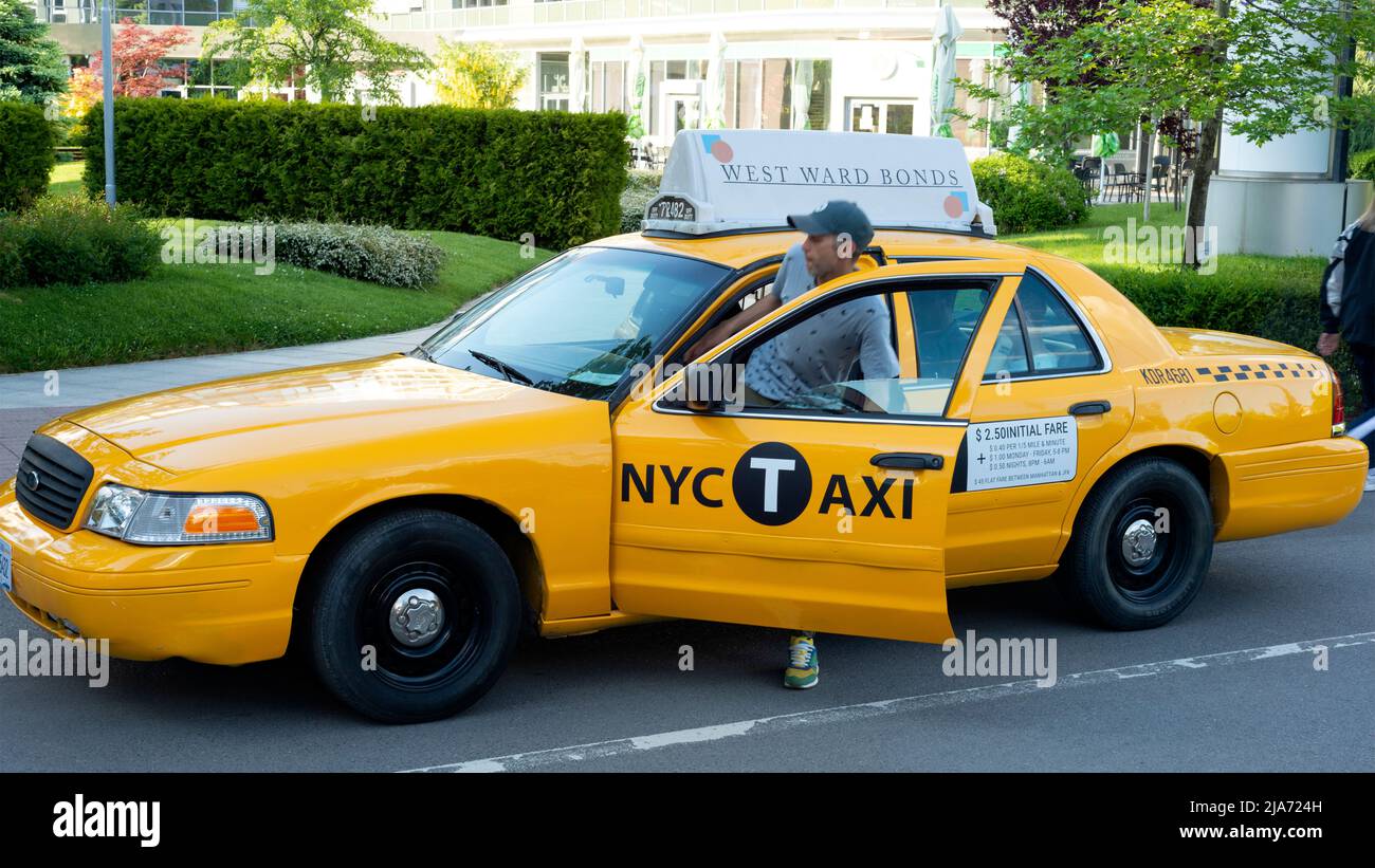 Yellow Ford Crown Victoria New York City taxi cab on set during filming ...