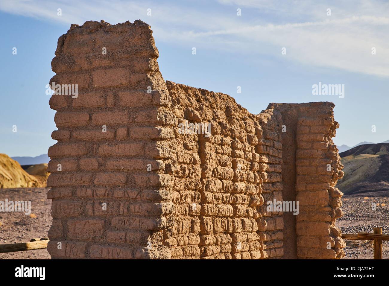 Rock wall in monument valley hi-res stock photography and images - Alamy