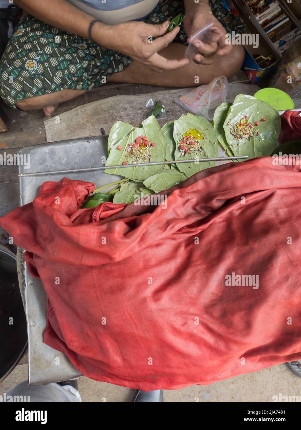 Supari pan hi-res stock photography and images - Alamy