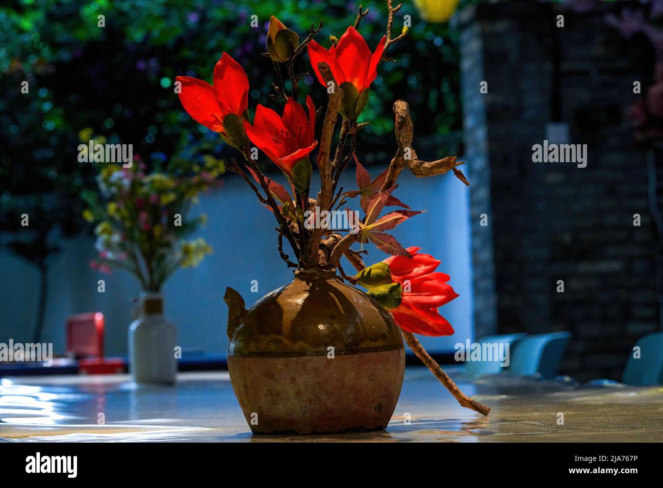 Chinese bonsai plant pots hi-res stock photography and images - Alamy