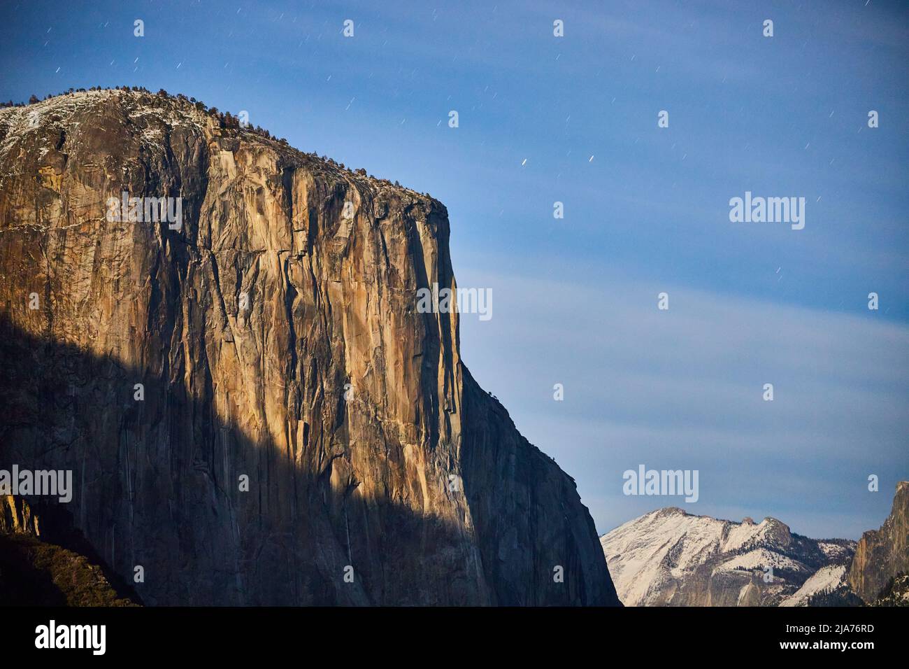 El Capitan mountain at Yosemite at night Stock Photo - Alamy